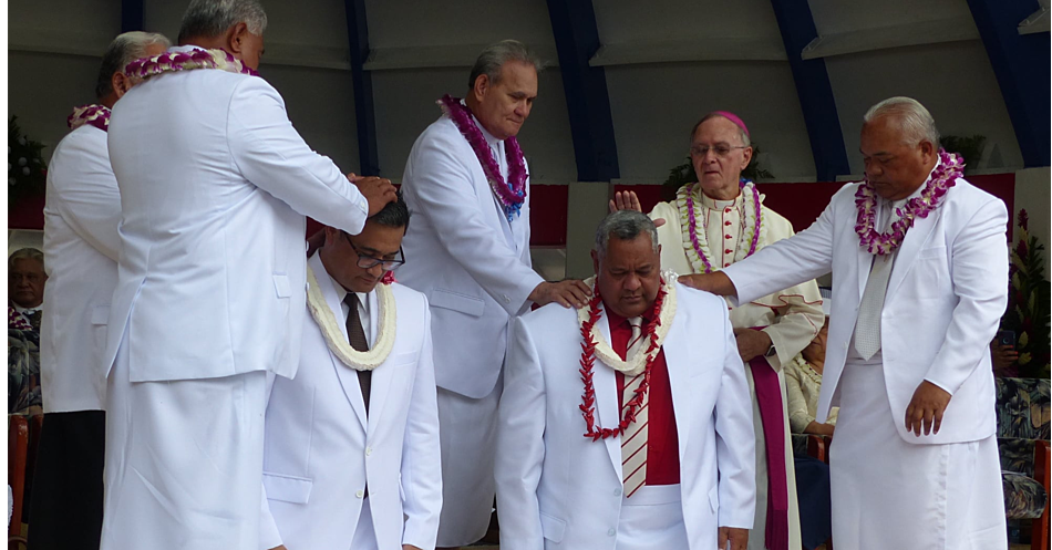Samoa Observer | New American Samoan Governor and Lt. Governor sworn