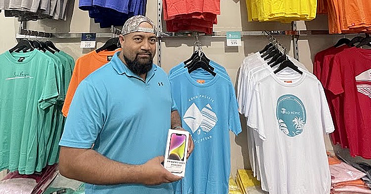 Samoa Observer | Eveni Carruthers shakes things up with iPhone 14