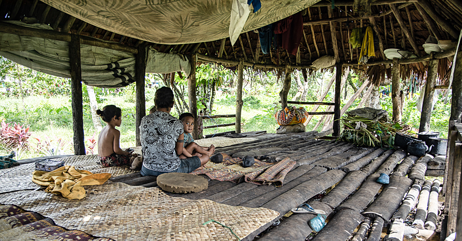 Samoa Observer | Coconut oil sales keeps family going