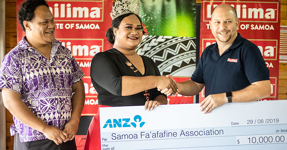 Samoa Observer | Samoa Breweries donates $10,000 for Fa'afafine