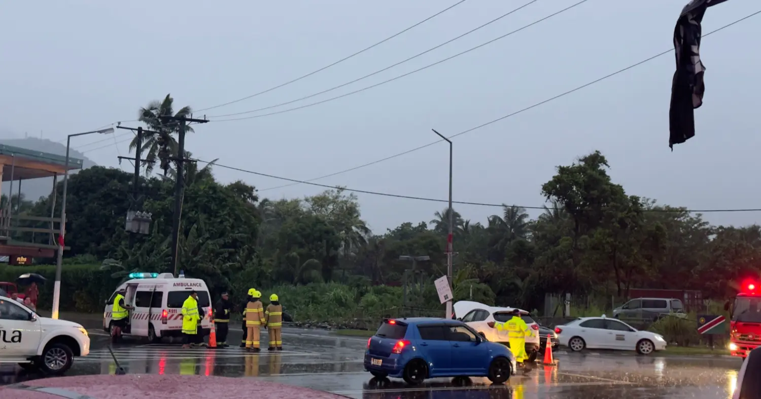 Samoa Observer | Crash causes traffic chaos in Matautu