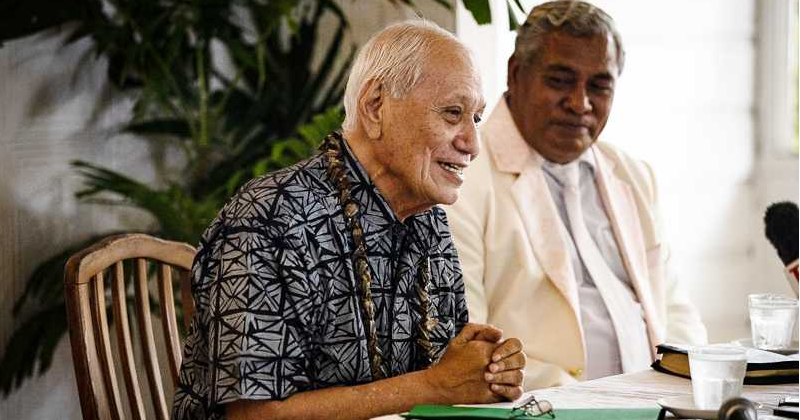 Samoa Observer | Hail to the Chief!