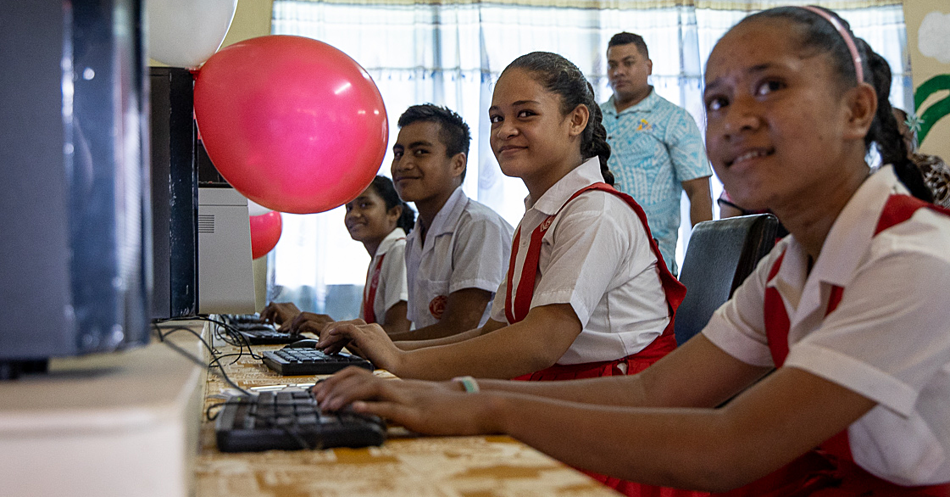 Samoa Observer | Fasitootai Primary welcomes school's first computer
