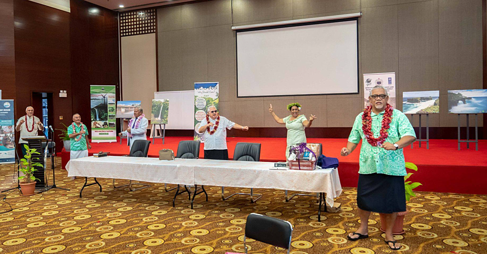 Samoa Observer | Ulu Bismarck exits to prepare for Election