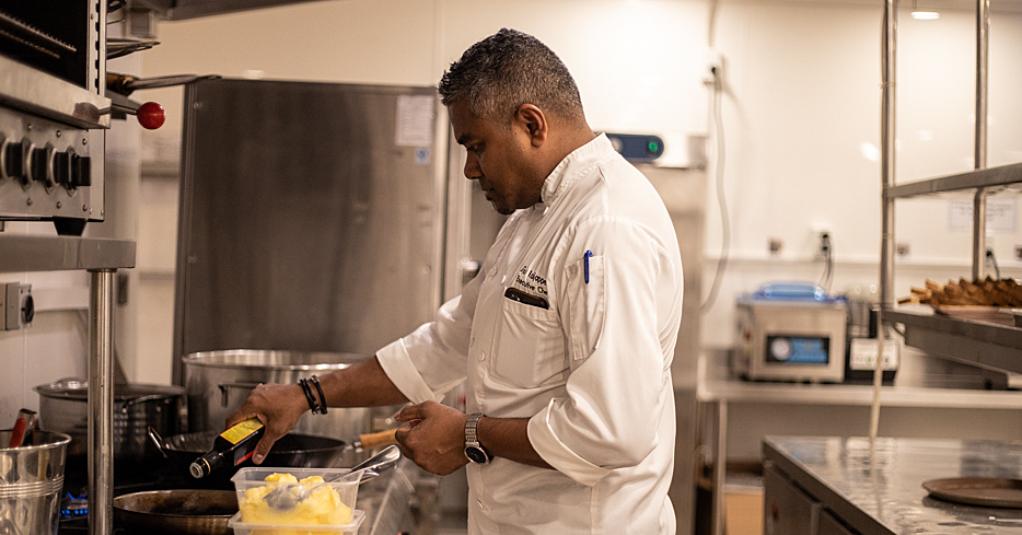 Samoa Observer | Head Chef at Sheraton Samoa serves up new dining