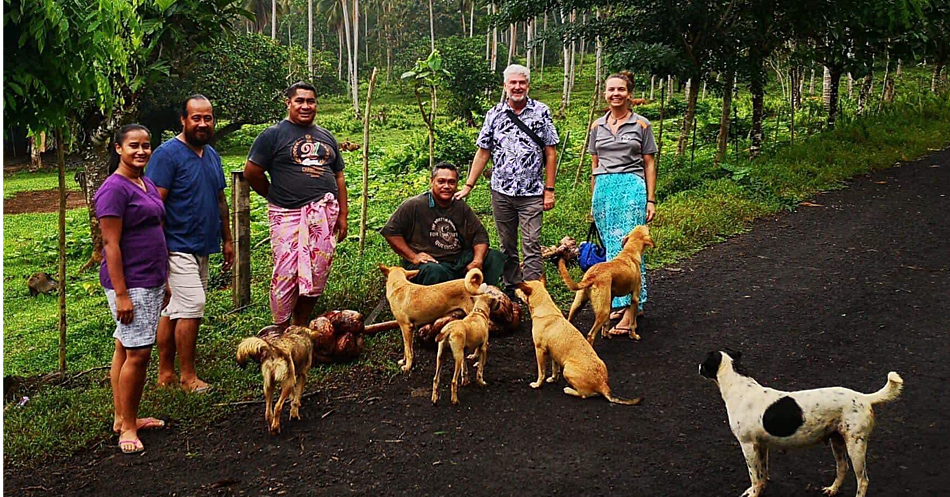 Samoa Observer | A.P.S. treats dogs, puppies and cats in Savai'i