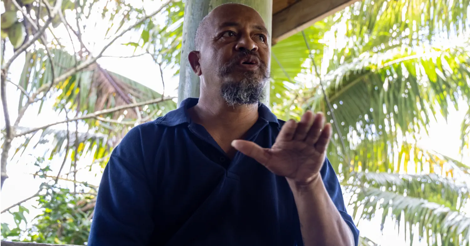 Samoa Observer | Outcast: Families sneak food to matai