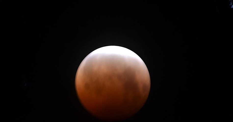 Samoa Observer | Super blood moon hovers over Tiapapata