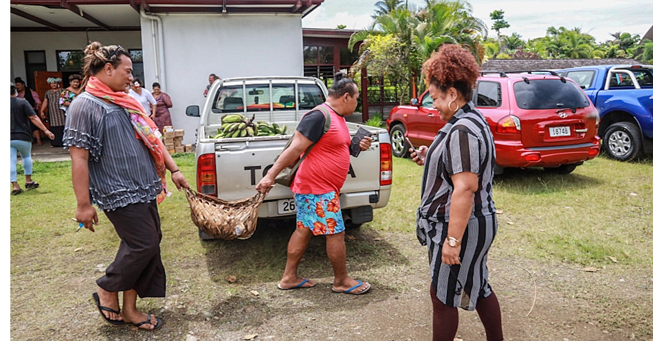 Samoa Observer | Fa'afafine give generously to mark their week