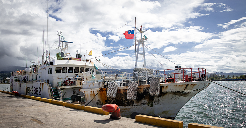 Samoa Observer | Boat carrying dead man has no license to fish in