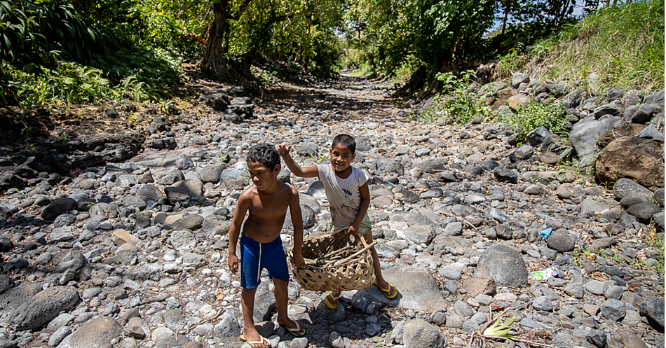 Samoa Observer | Rivers run dry; helpless families wait for rain