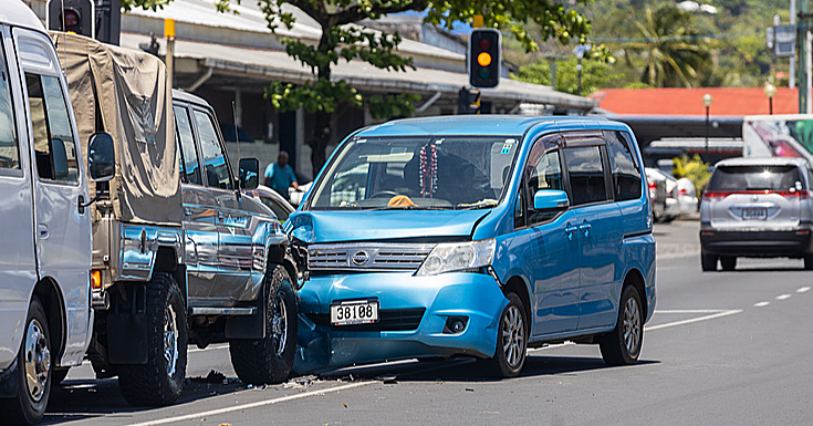 Samoa Observer | Three-vehicle collision holds up traffic on Fugalei