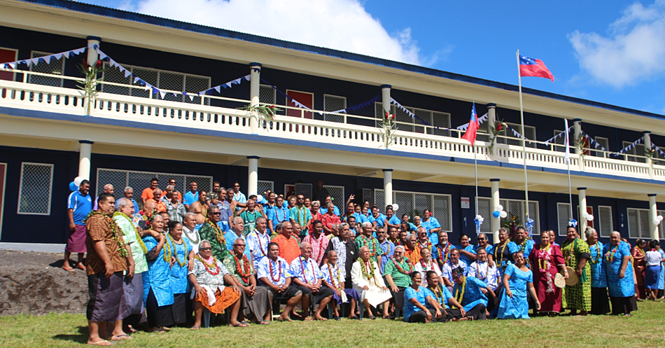 Samoa Observer | Fusi Safotulafai dedicates school building