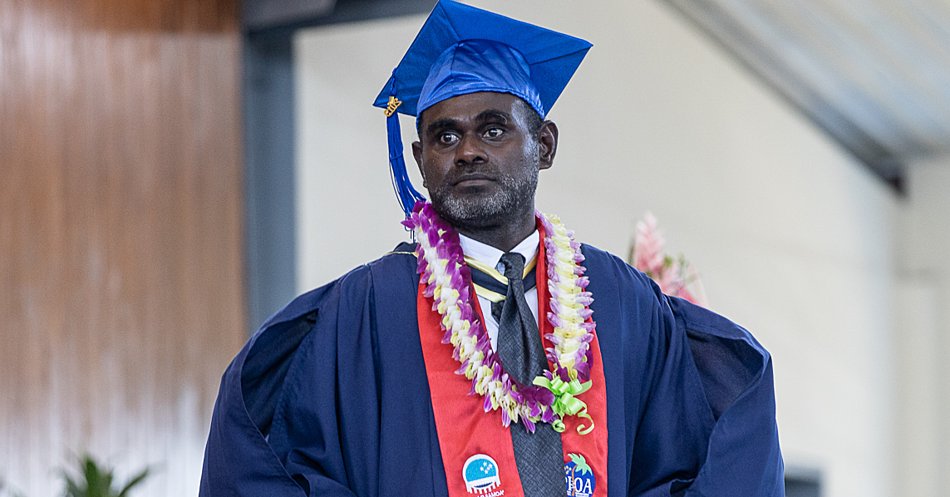 Samoa Observer | Solomon Is. doctor claims top award for Surgery in