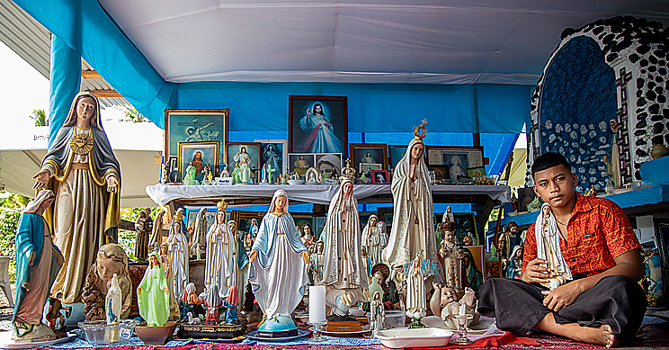 Samoa Observer | Teen talks of 'weeping' Mother Mary statue